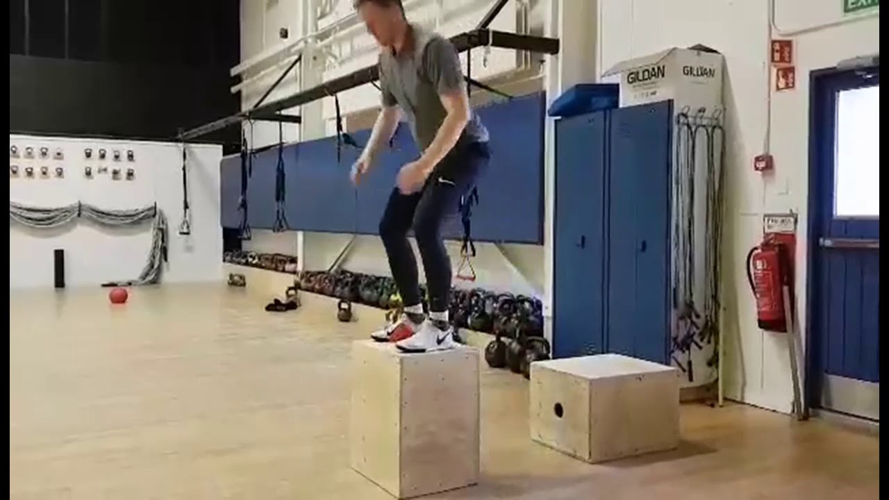 Þín Þjálfun - Seated box jump - YouTube