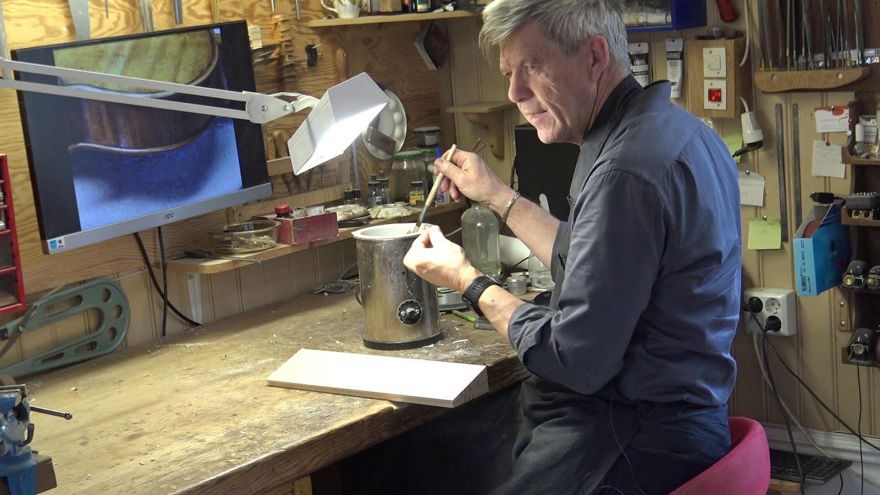 Violinmaker Peter Westerlund Part 5a Glueing the center joint - YouTube