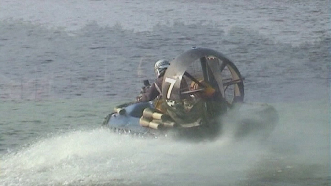 Hovercraft Racing 2008 - YouTube