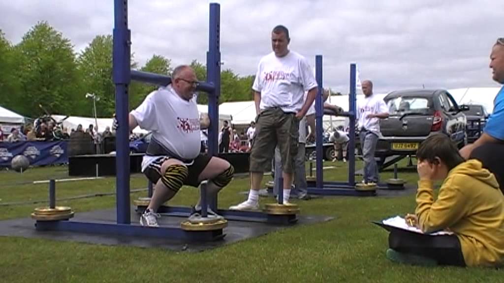 NORTHERN IRELANDS STRONGEST MAN 2013 ROCKET SQUATS 220KG - YouTube