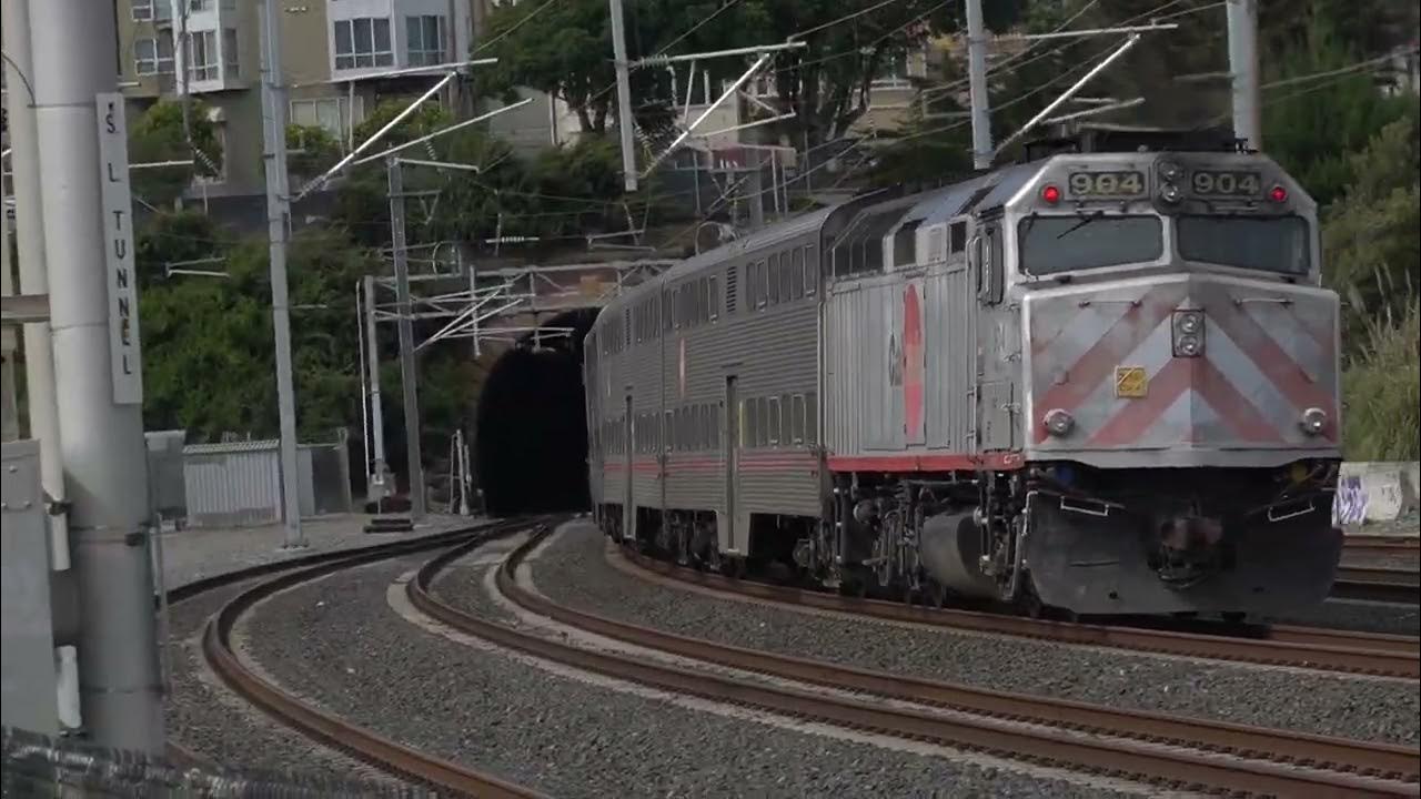 Caltrain F40's at Bayshore Station - (6/2/2024) - YouTube