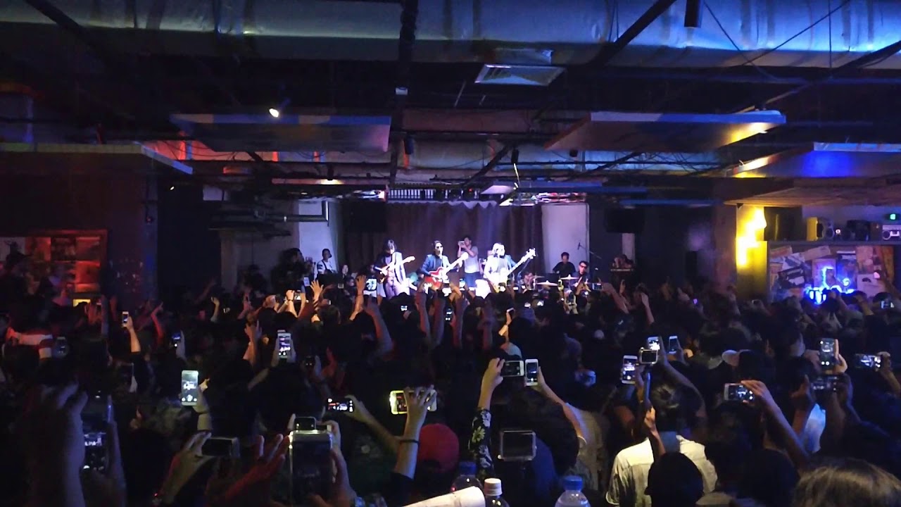 Bunga by MASDO Live @The Bee, Publika 'Album Launch' - YouTube