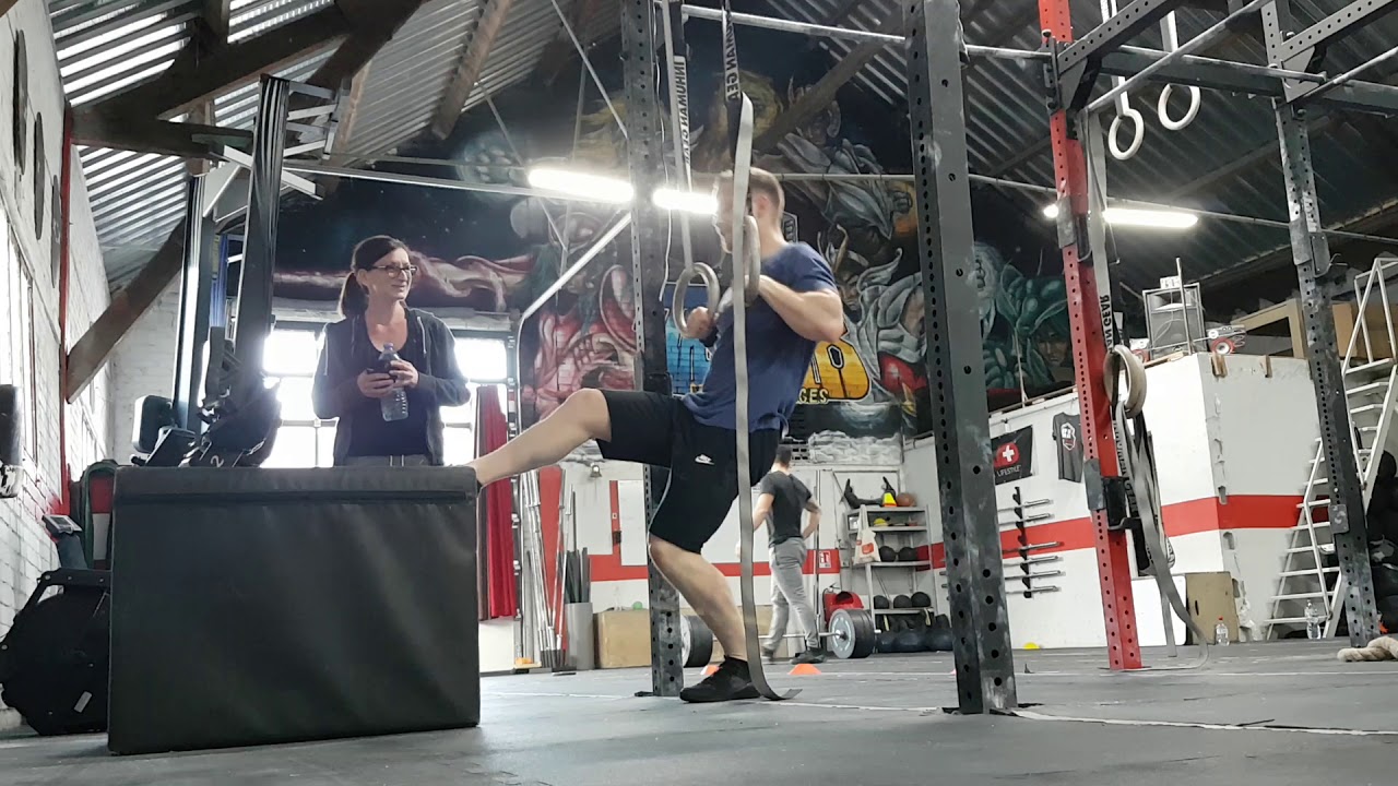 Low ring kipping ring mu transition feet elevated (1; feet on a box/2 ...