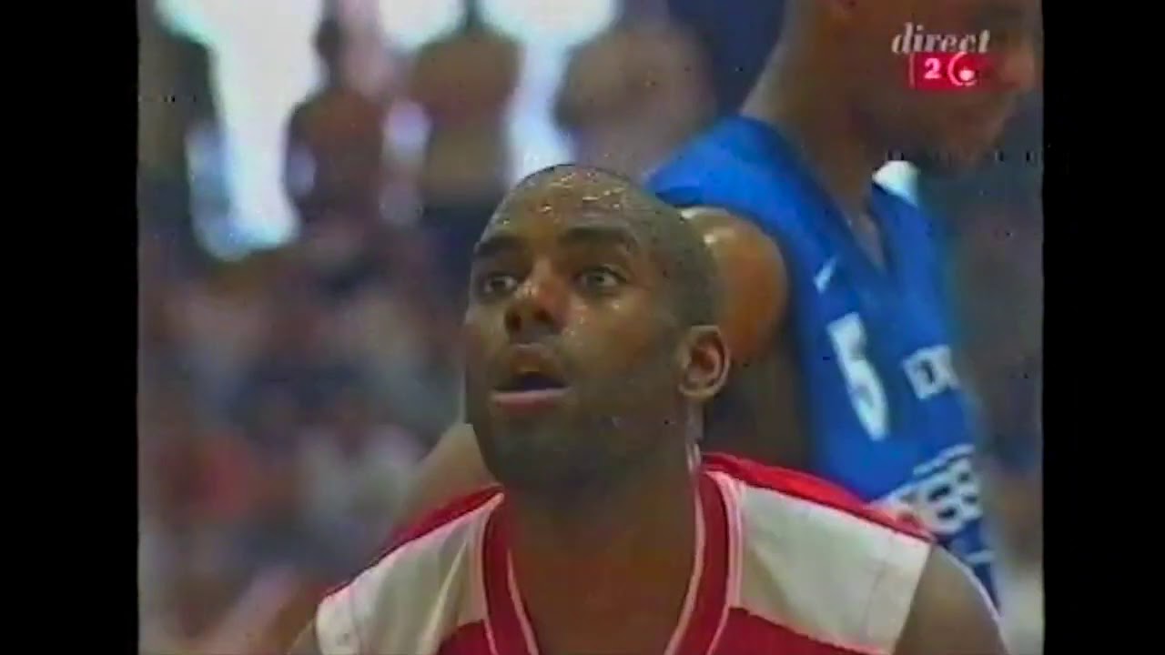 Basketball Playoffs Finals 2001-2002 - Game 5: Oostende-Charleroi - YouTube