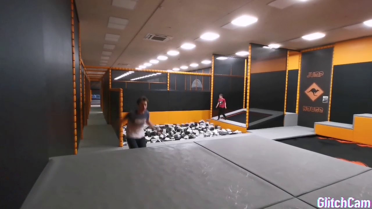 FREERUN.. JUMP HOUSE(4K) - YouTube