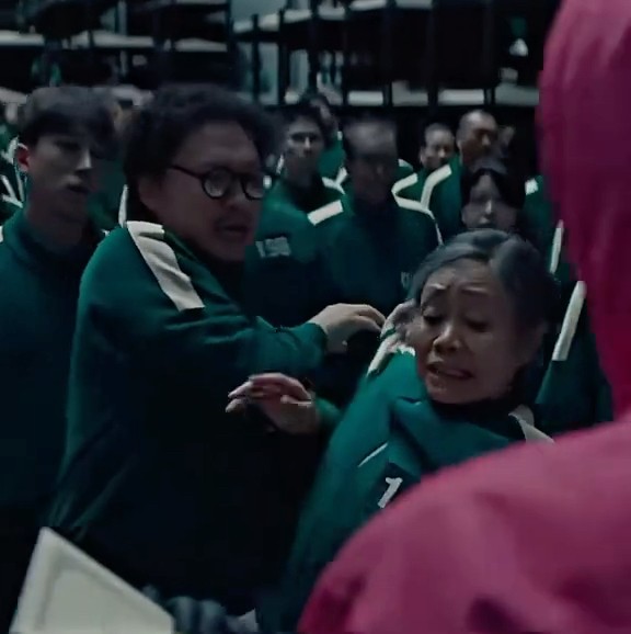 Player 152 🤫 #squidgame2 #squidgame #trend - YouTube