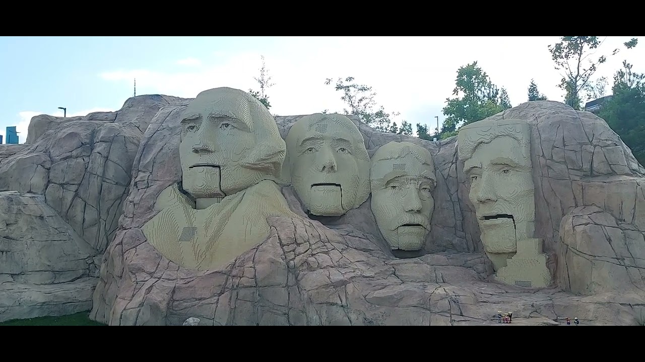 Lego Mount Rushmore! - YouTube