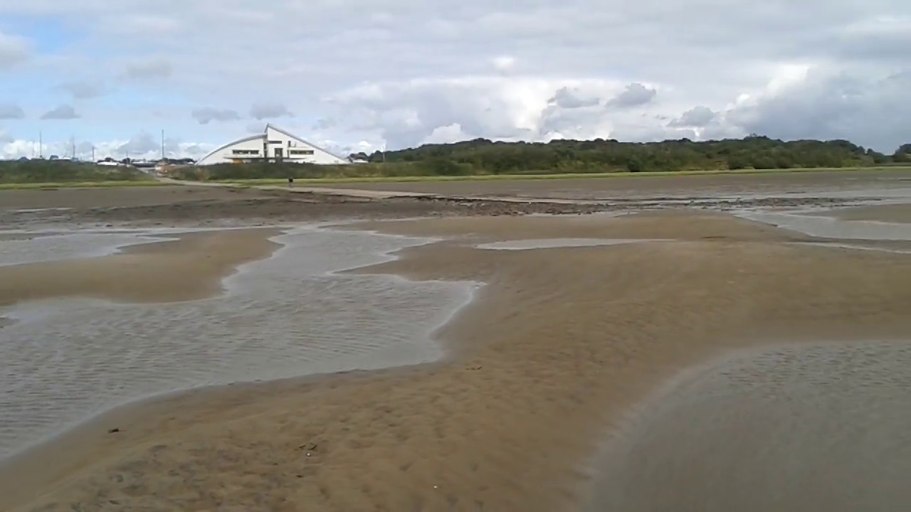 The river Mersey at low tide looking like a sandy beach - YouTube