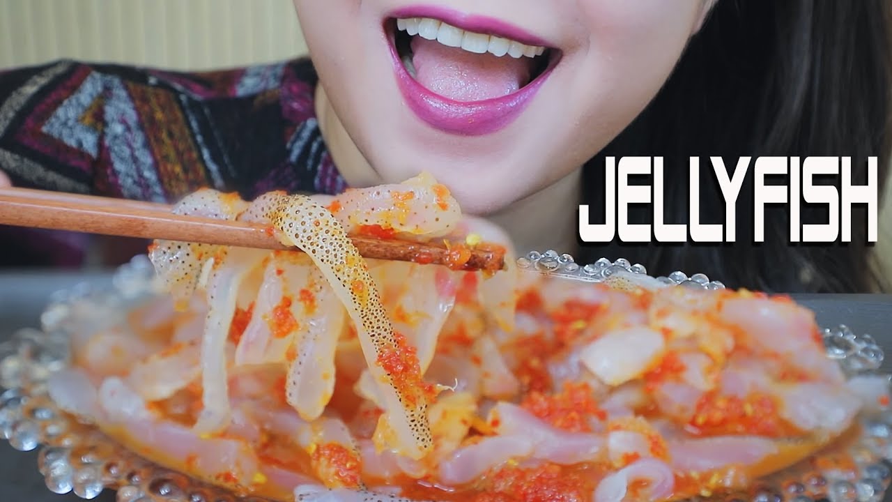 ASMR JELLYFISH WITH NHA TRANG SPICY FISH SAUCE , CRUNCHY EATING SOUNDS ...
