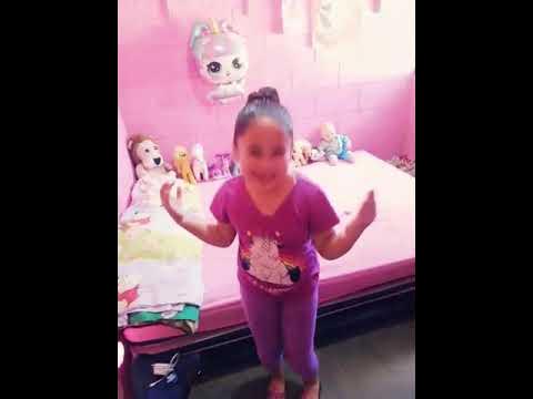 MI PRIMERO VIDEO EN YOUTUBE. Enseño en mi cuarto. - YouTube