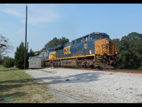CSX 885 leads CSX G441-26 in Palmetto, GA - YouTube