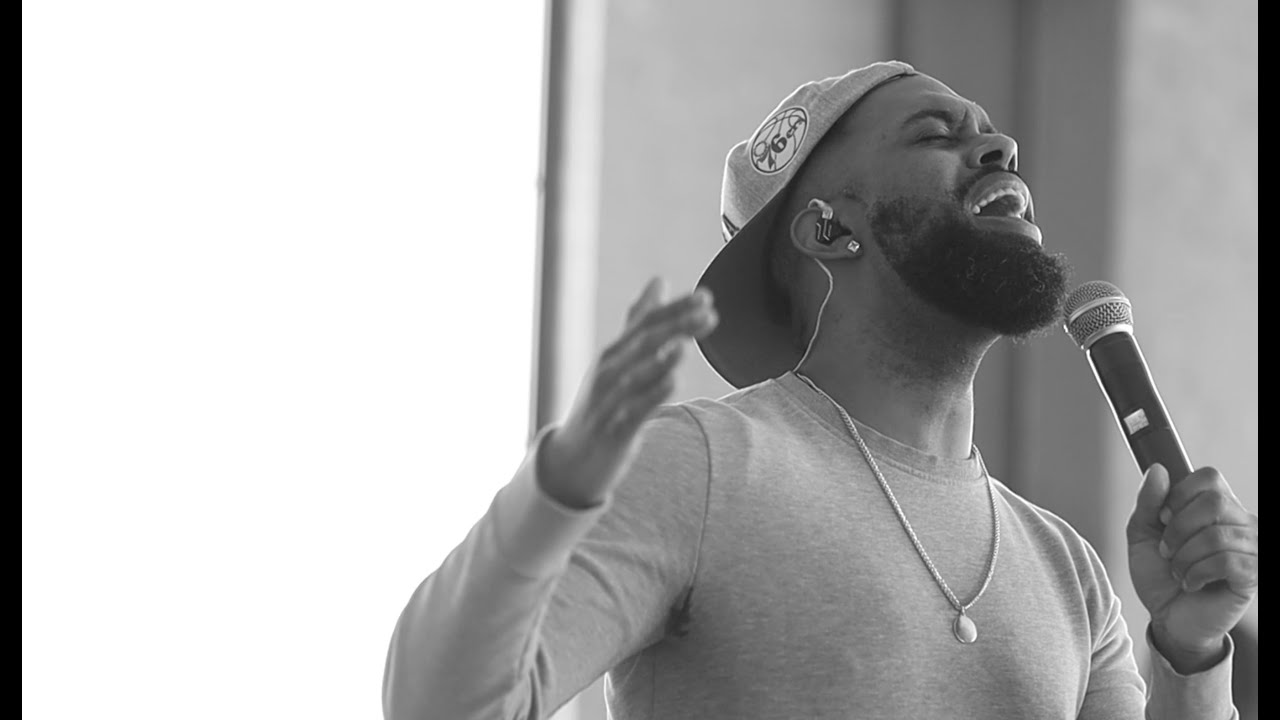 God Is Here Worship Moment With Pastor Cameron Washington - YouTube
