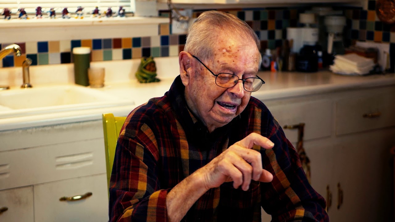 Richard Kolodey, WW2 TBM Avenger Tail Gunner/Radio Operator - YouTube