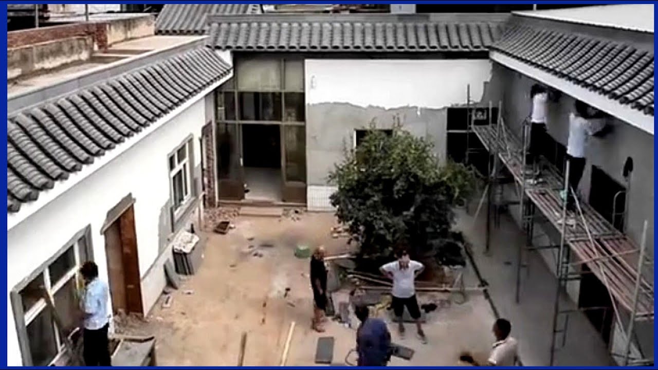 Skilled workers beautifully renovated an ancient Chinese house. - YouTube
