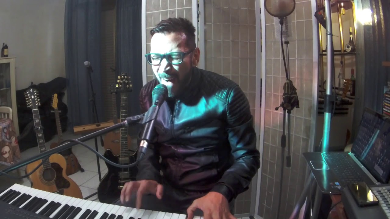 Quando - P.Daniele - live pianoforte e voce G.luca Carlini - YouTube