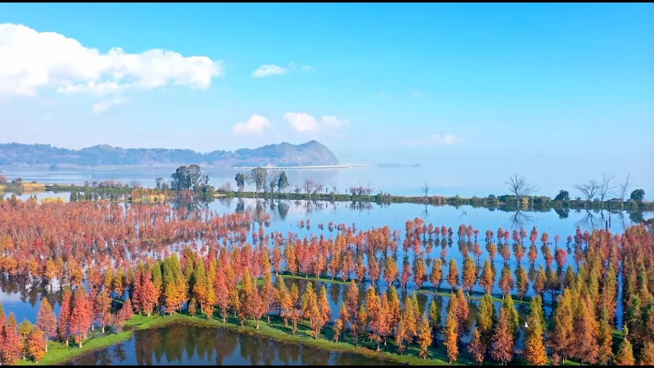 The endless winter beauty of Dianchi Lake in China's Yunnan - YouTube