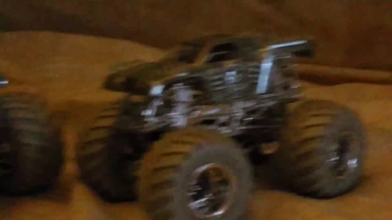 Monster Jam silver Trucks - YouTube