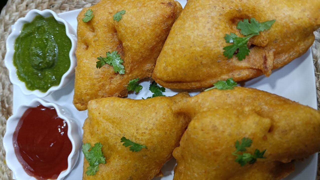 Super soft masala bread pakoda. - YouTube