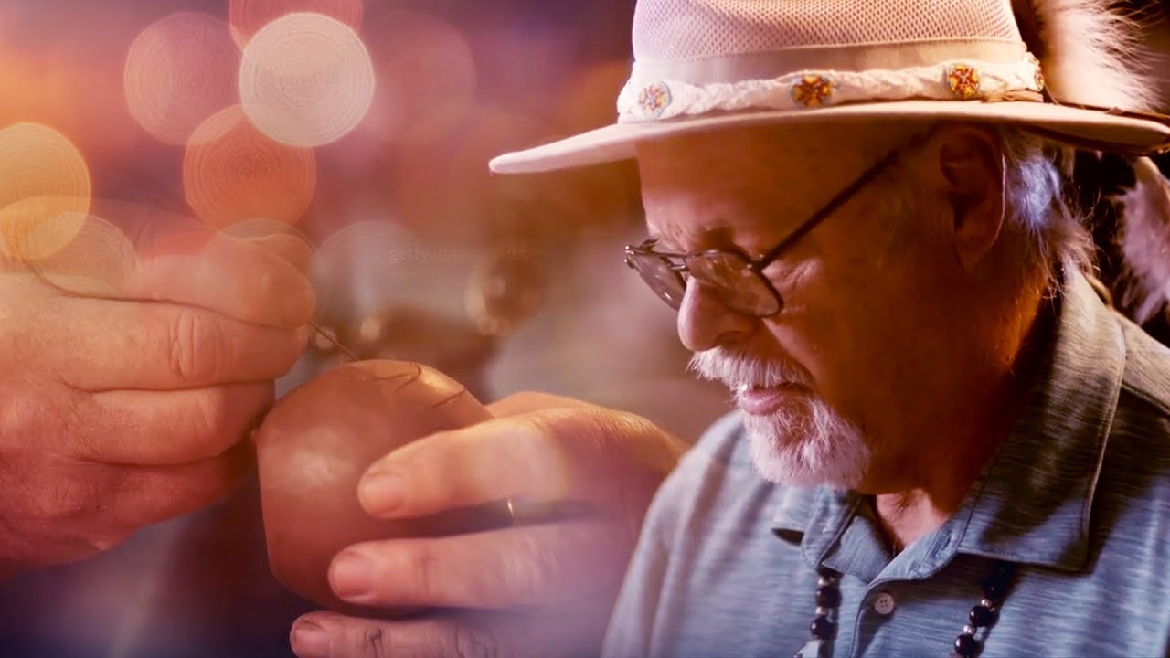 Pottery Burnishing | Thrive: Traditions S5 • E4 - YouTube