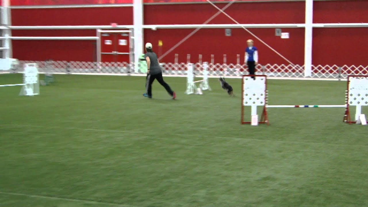 Flailing arms run - YouTube