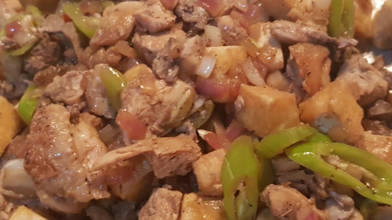 Pedeng pangulam at pampulutan.🥘Chicken Sisig so yummy palong-palo ng ...