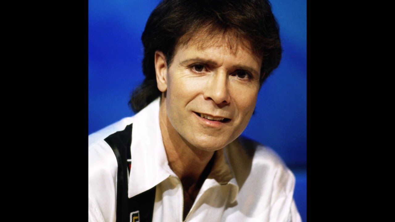 CLIFF RICHARD & SARAH BRIGHTMAN 'ALL I ASK OF YOU' - YouTube