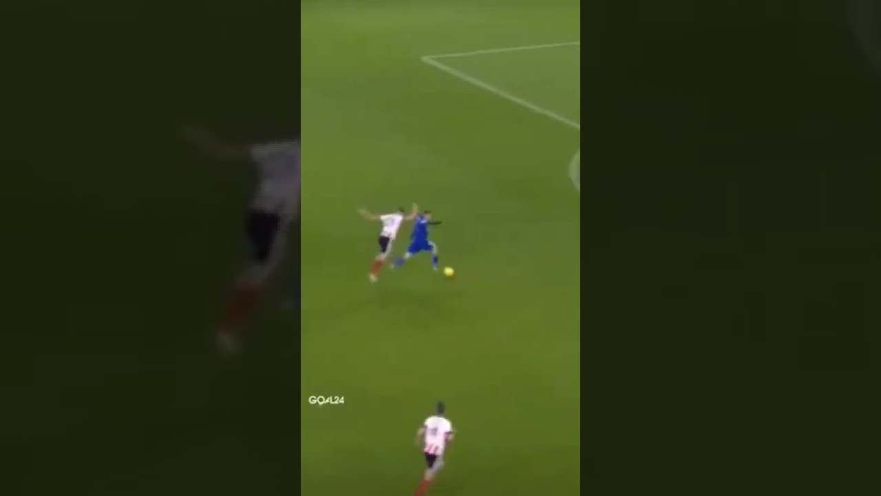 Vardy destroying the pride flag thank you Vardy - YouTube