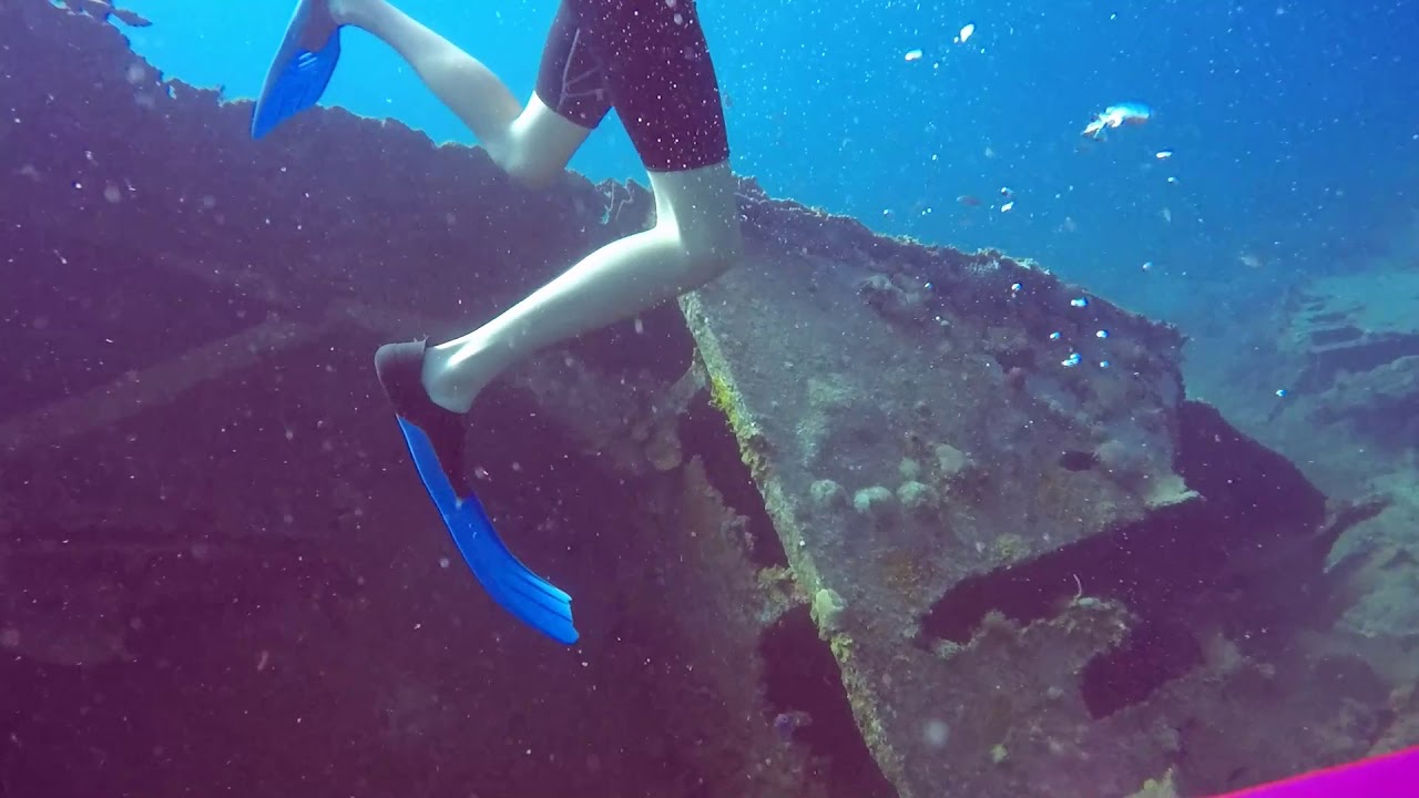 St Thomas Dive Dec 2018 - YouTube
