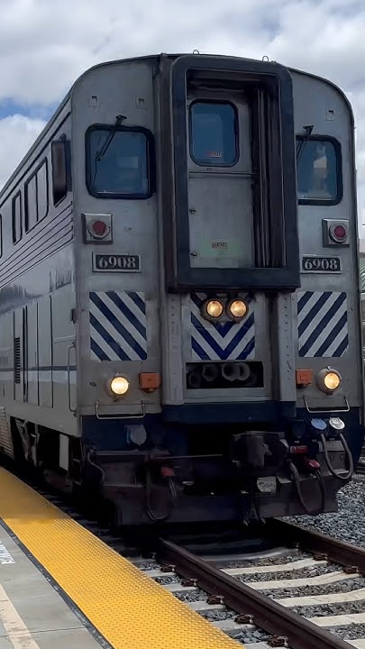 Amtrak Cab Car 6908 Pacific Surfliner 777 - YouTube