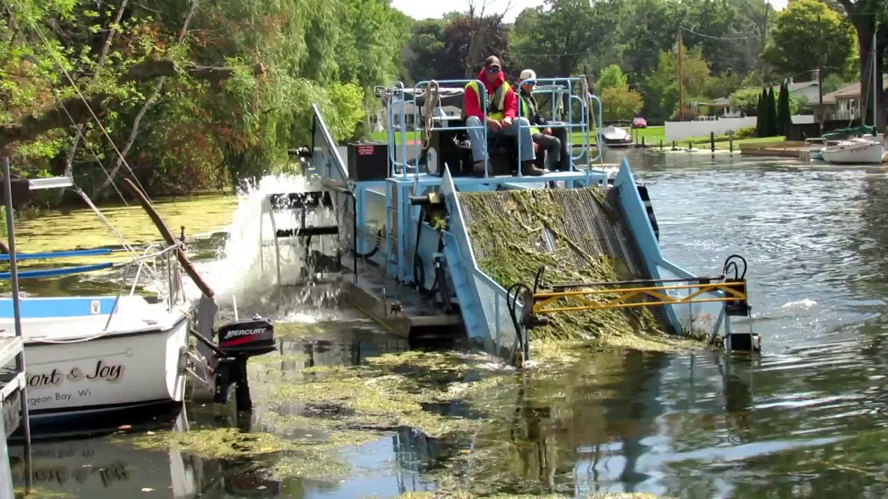 Sturgeon Bay Weed Cutter in Lama Wamah Lagoon - YouTube