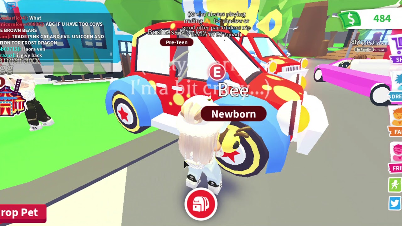 Trading stuff on Adopt me! - YouTube