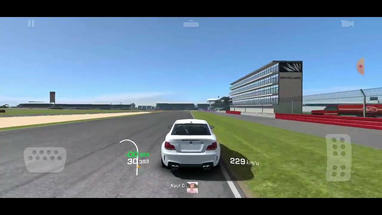 Real Racing 3 - Silverstone (national) Amateur - YouTube