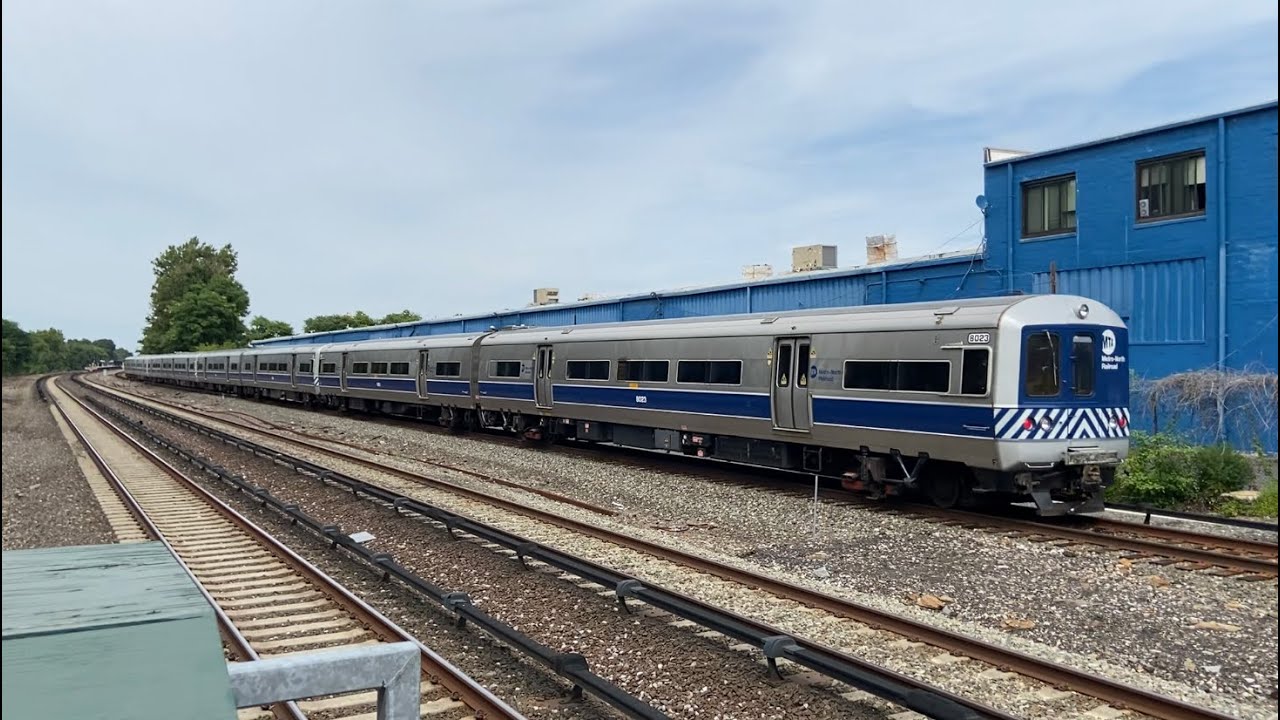 MTA Metro North RailRoad: Harlem Line Local/Express Trains @ Wakefield ...