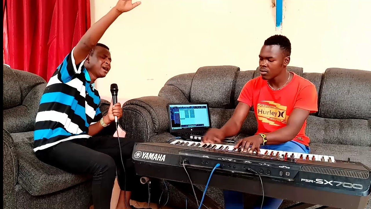 MAJESHI YA MALAIKA (MTAKATIFU NI BWANA) - YouTube