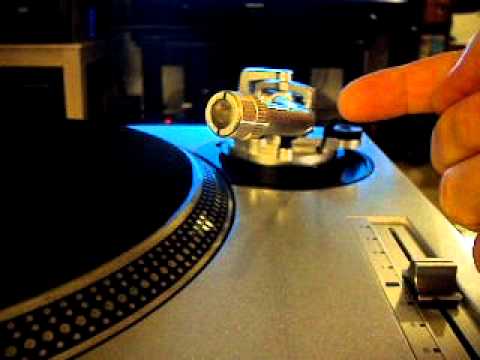 Technics SL1200 Tone Arm Test - YouTube