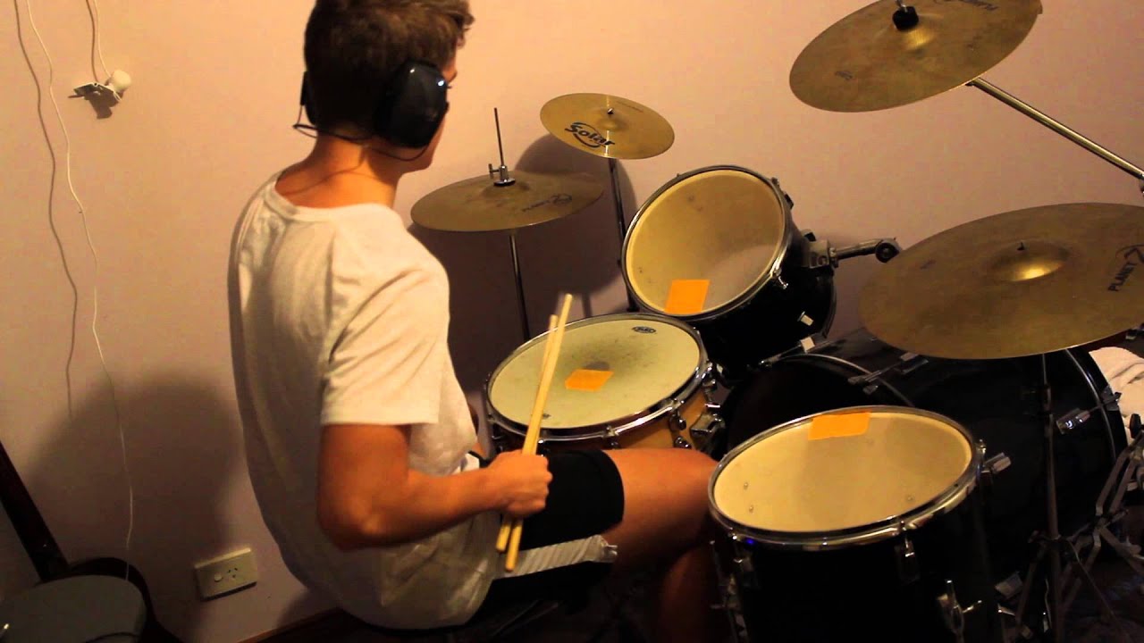 Guitar and drum thingy - YouTube