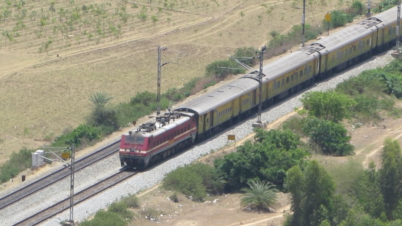 Aerial View of SRC WAP 4 Howrah DURONTO EXPRESS - Indian Railways - YouTube