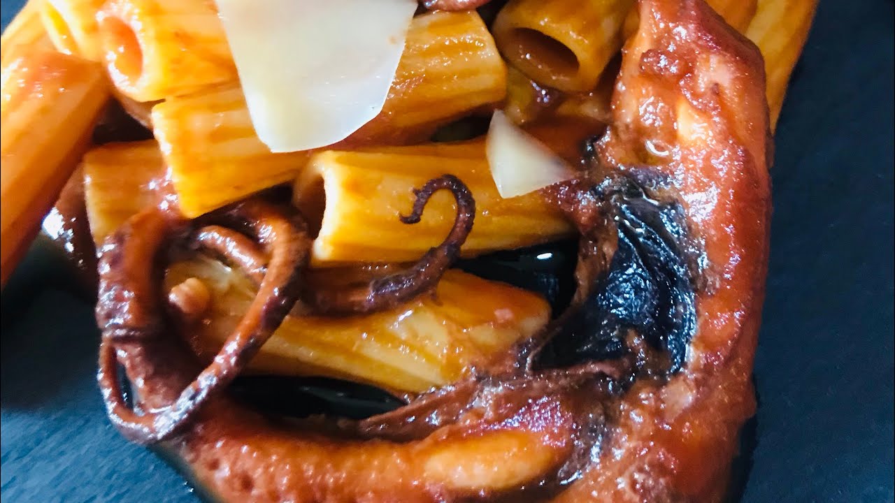 Rigatoni al ragù di POLPO 🐙 #ragout #puglia #molfetta #food - YouTube