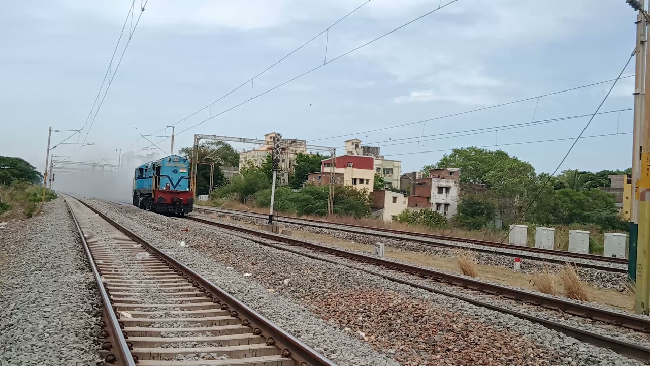 TNP WDM 7 (TONDIARPET) 11009 DISEL LOCOMOTIVE IN DUST STORM FASTEST ...