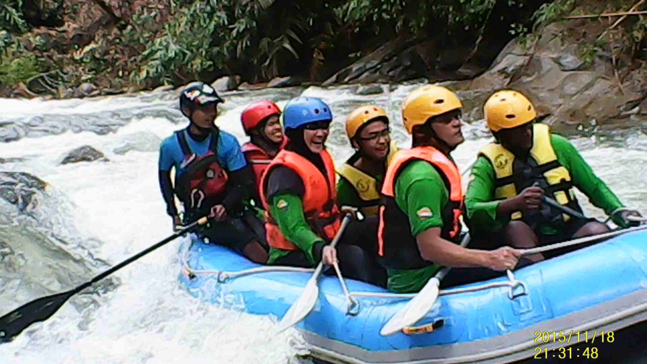 Gopeng Water Rafting Stay In Symphony Suites Hotel Ipoh Perak - YouTube