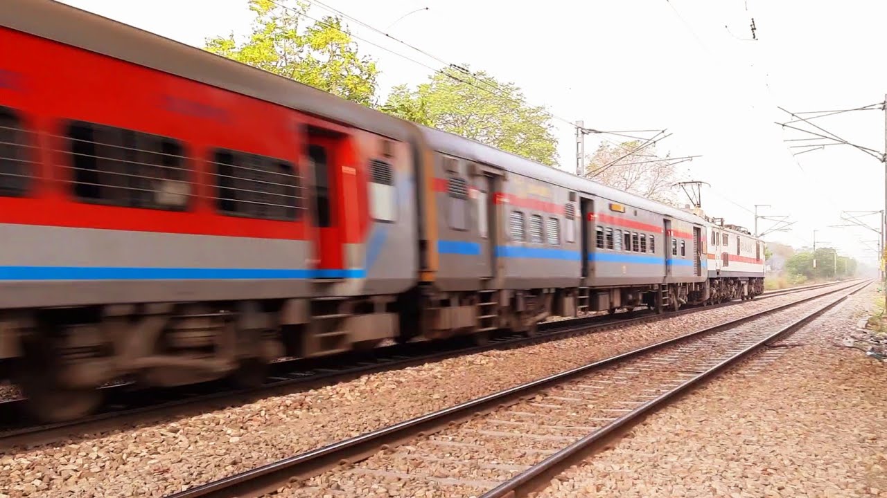 Bengaluru New Delhi Karnataka Express at 130kmph...!! - YouTube