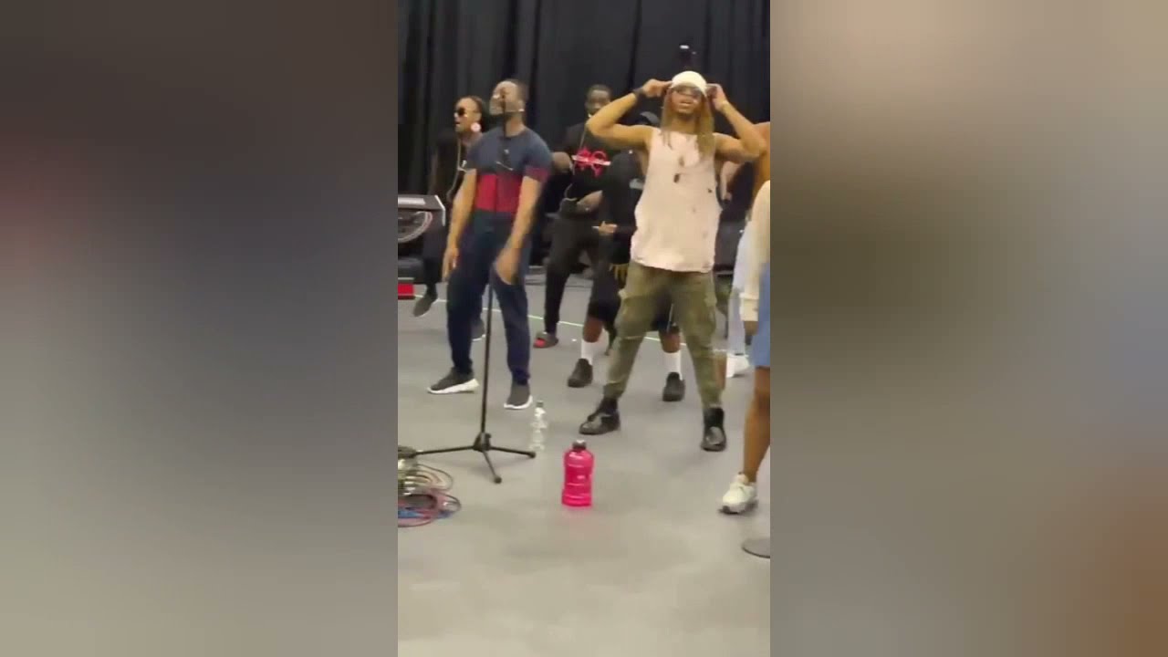 Burna Boy Rehearsing For His O2 Arena Show In London - YouTube