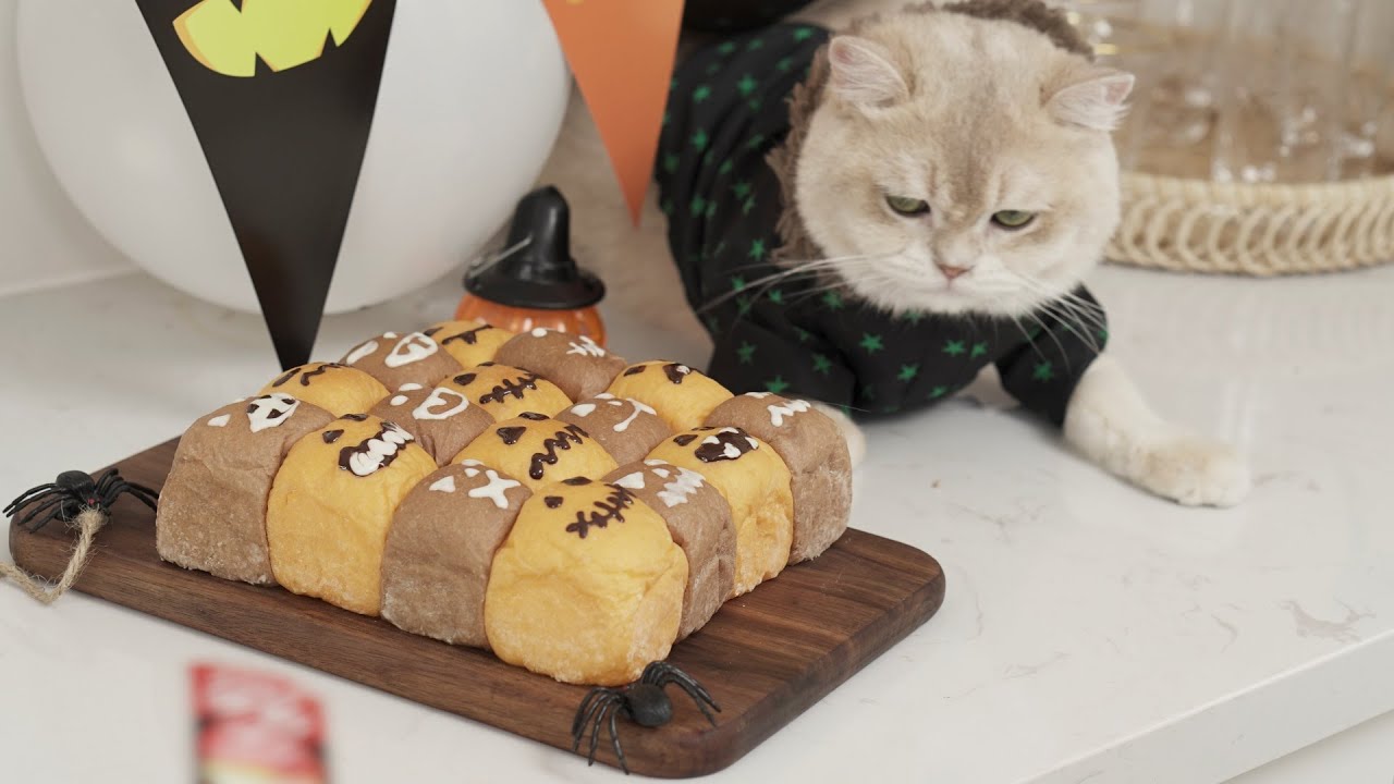 HALLOWEEN BREAD | Easy & Delicious Halloween Pull-apart Bread | ASMR ...