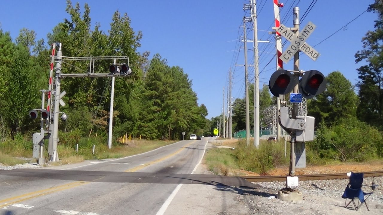 Slaughter Road Railroad Crossing, Huntsville, AL Crossing Tour - YouTube