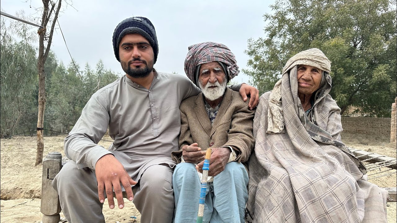 Old couple living alone || Alone family |Rahe insaniyat - YouTube