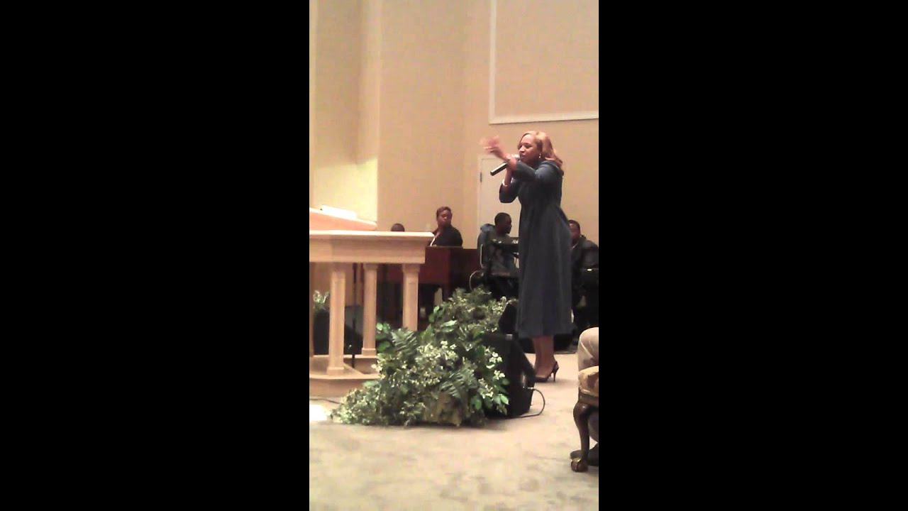 Co-Pastor Wanda Parker Winter Revival 2011 - YouTube