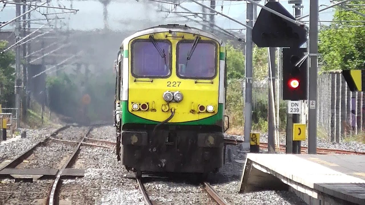 IE 201 Class Locomotive 227 + Enterprise 9003 - Clongriffin, Dublin ...