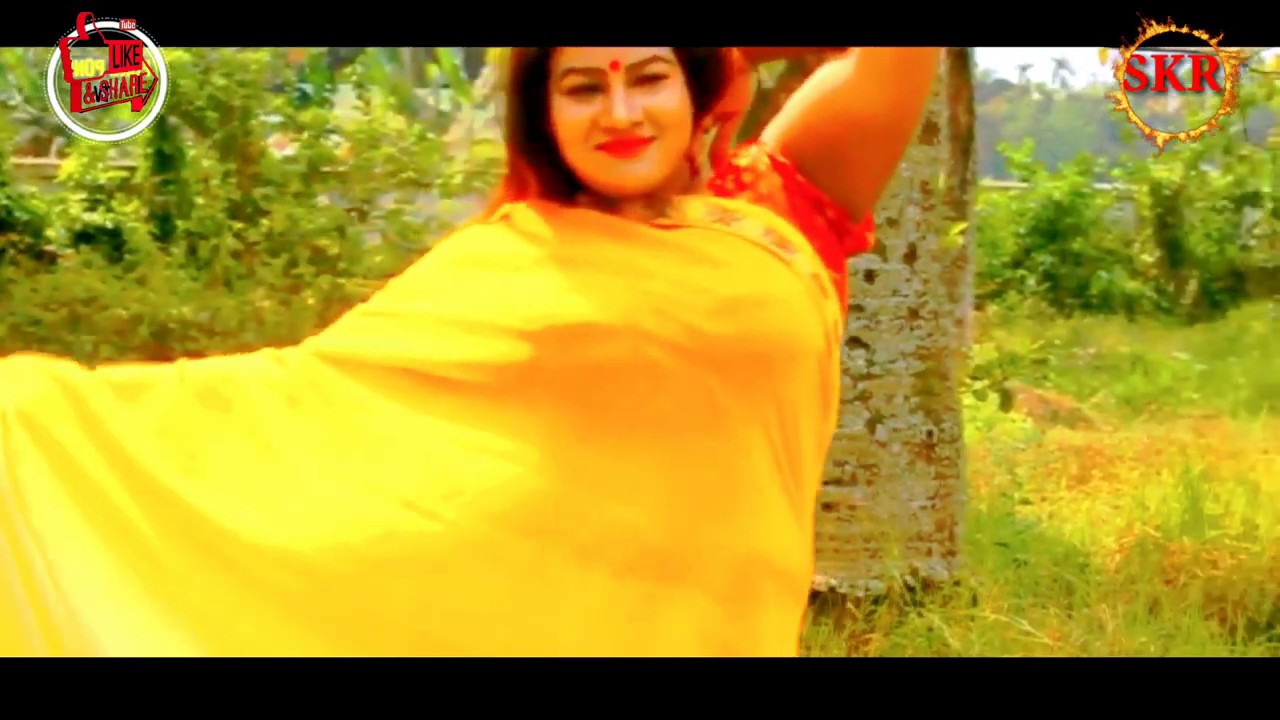 Beautiful Shari Shoot Sareee Fashion। Moushumi SKR Tv - YouTube