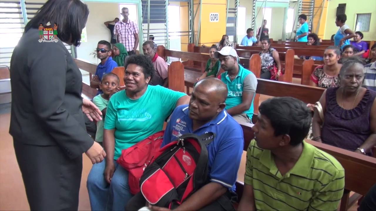 Fijian Health Minister visits Nadi Hospital. - YouTube