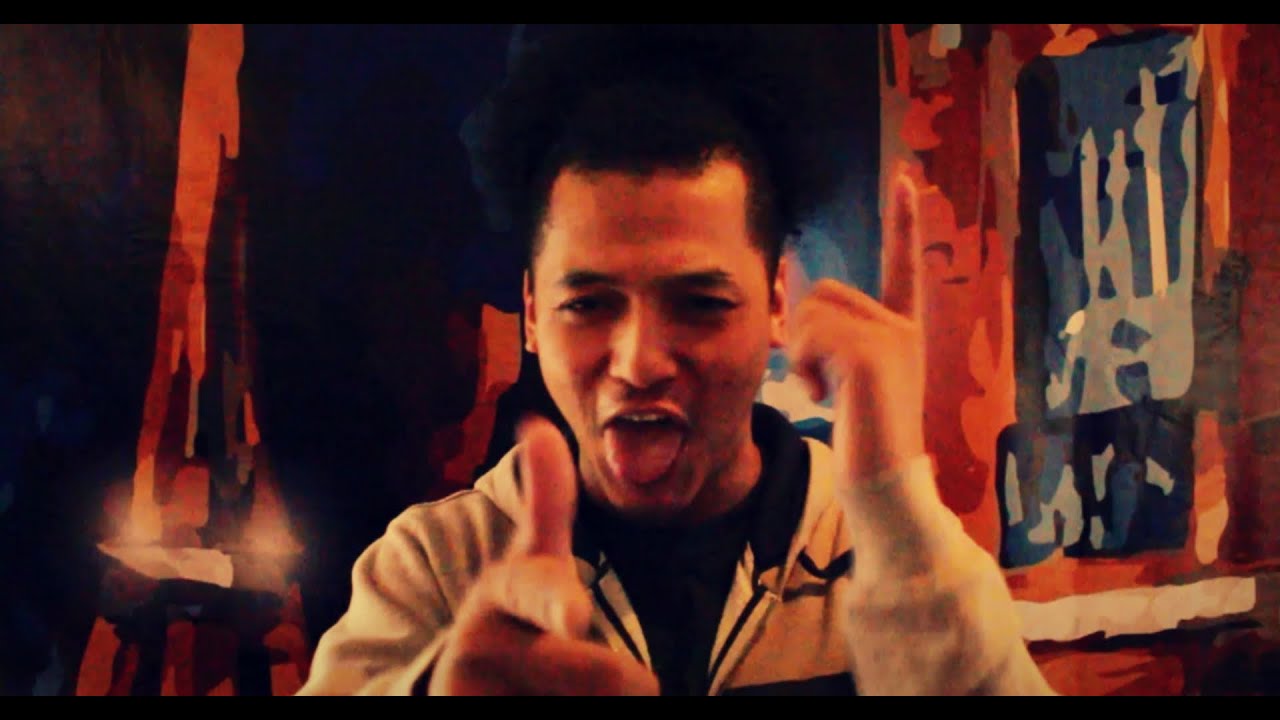 Mr. Fluff Wants You to Check Out WOW! - YouTube